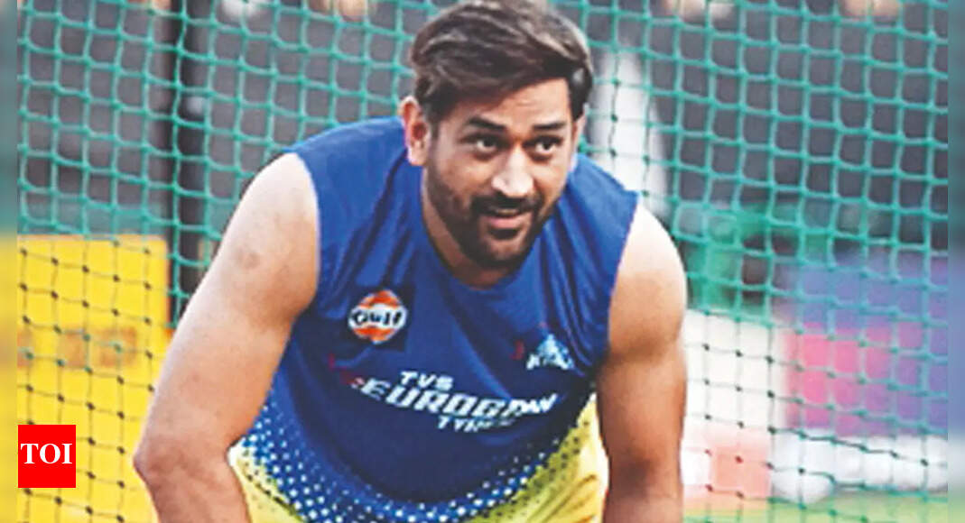 Hussey: Mike Hussey Allays Fears On Dhoni’s Availability | Bengaluru ...