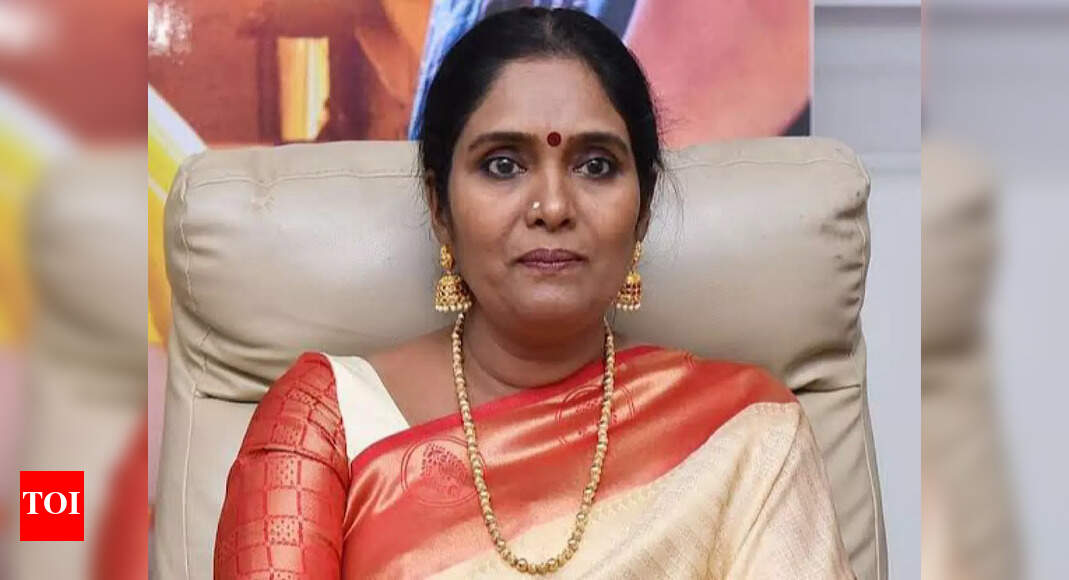 Tamil actress Archana announces her exit from TV show ‘Meenakshi ...