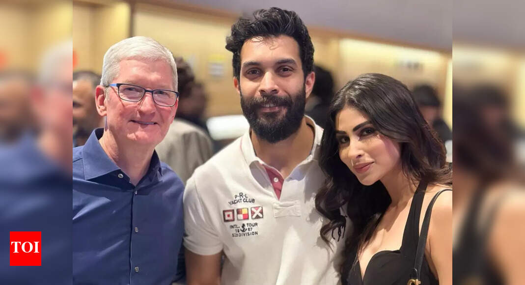 When Mouni Roy met Apple CEO Tim Cook; shares pictures from the event ...
