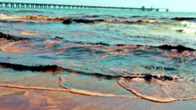 Oil spill: CPCL begins removing pipeline along coast in Nagapattinam ...