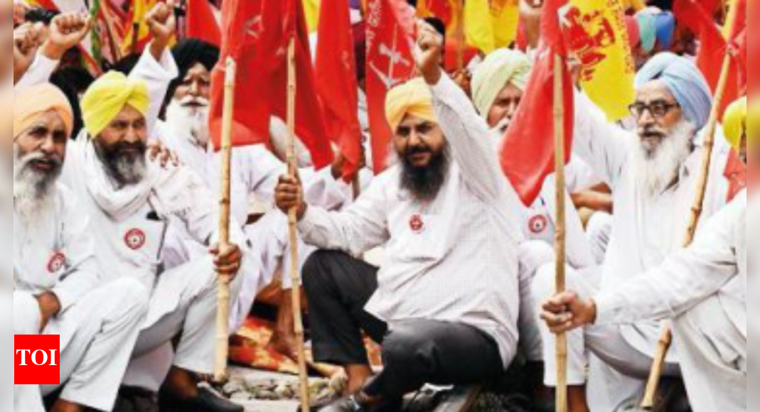 Bathinda: Farmers Block Rly Tracks For Rollback Of Value Cut | Amritsar ...