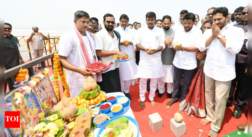 Andhra Pradesh CM YS Jagan Mohan Reddy to shift administration to Vizag from September ...