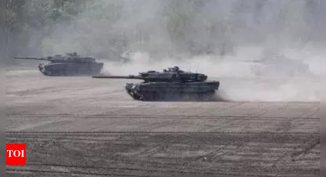 Danes, Dutch to donate Leopard 2 tanks to Ukraine - Times of India