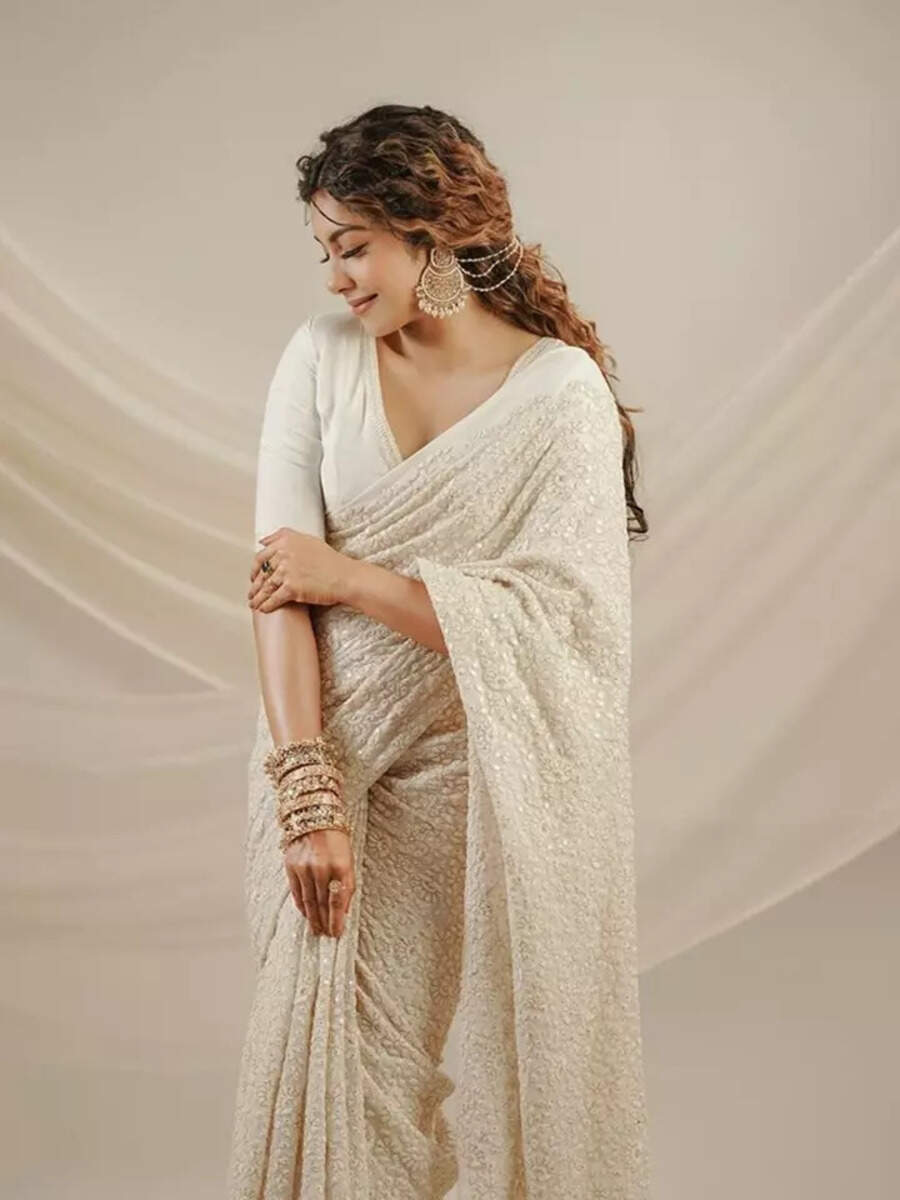 Dilsha Prasannan's new photoshoot is pure bliss | Times of India