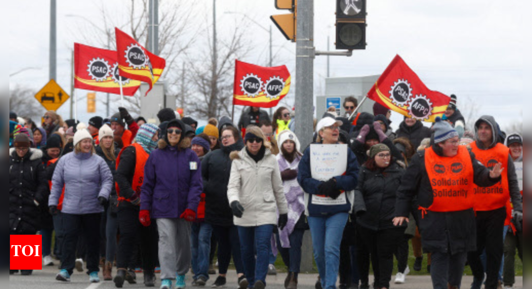 Govt workers strike in Canada snags immigration processing - Times of India