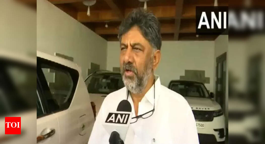 Cbi: HC dismisses DKS petition against govt nod for CBI probe in DA case | India News - Times of ...