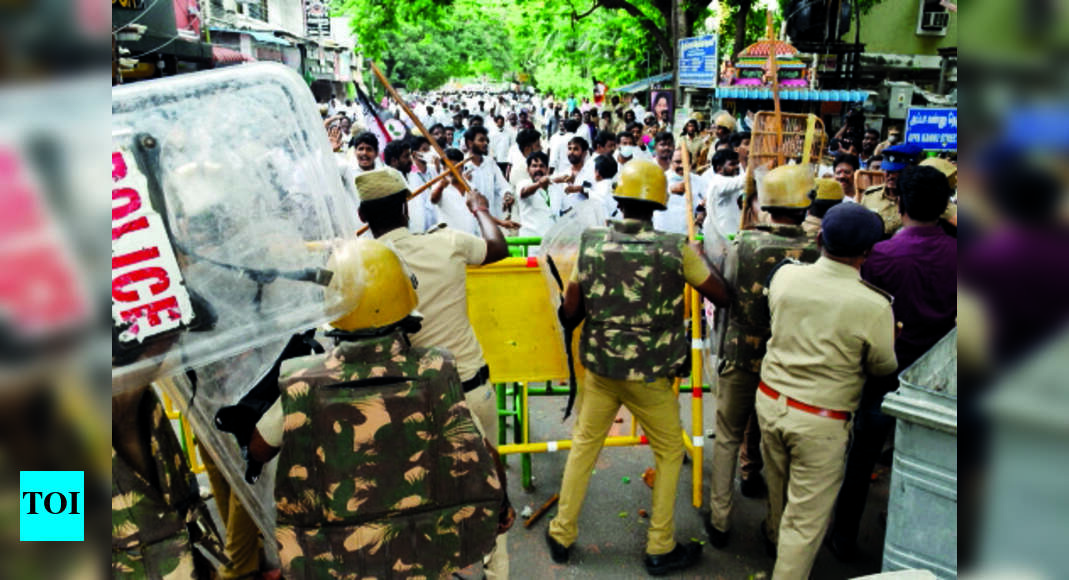 Eps, Ops ‘fight’ Over July 11 Violence At Party Headquarters | Chennai ...