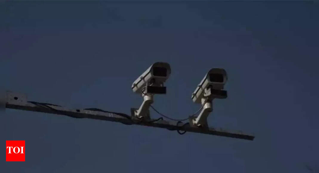 Delhi Traffic News: AI Camera to track traffic violation in Delhi ...