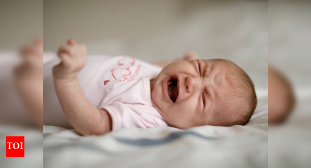 “Sir you are yelling”, “so is the baby”: Video showing man yelling ...
