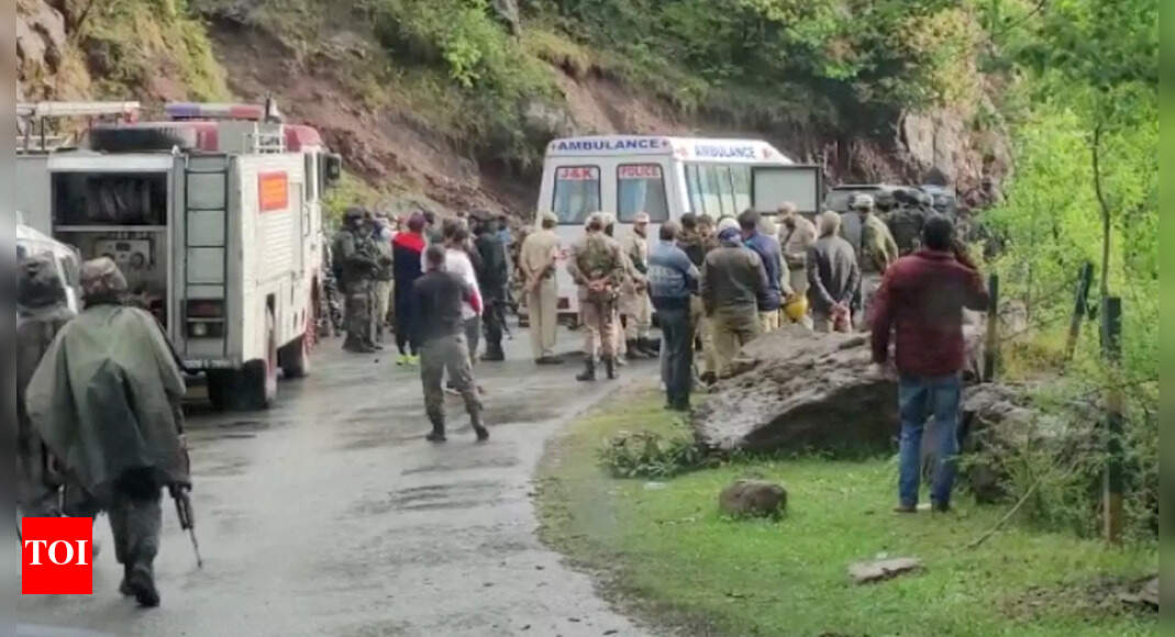 Poonch: Punjab bids tearful adieu to soldiers killed in Poonch attack ...