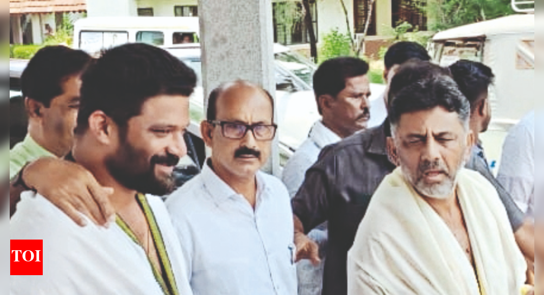 Shivakumar: Many Bjp Leaders In Queue To Join Cong: Dk Shivakumar | Mangaluru News - Times of India