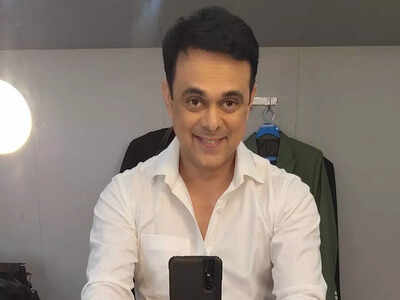 Sumeet Raghavan celebrates birthday with 'Wagle Ki Duniya' team - Times ...