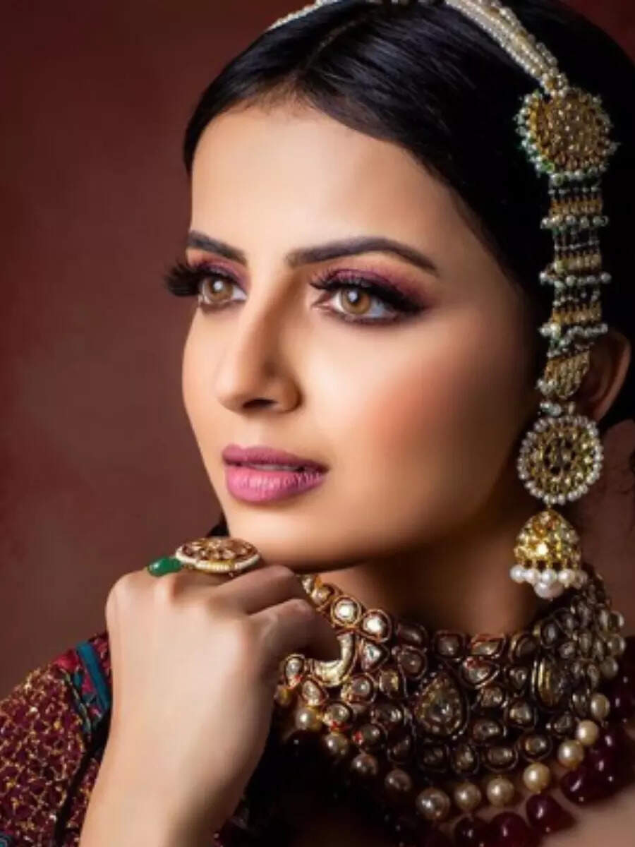 Best Traditional outfits of Shrenu Parikh | Times of India