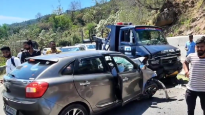 Road accident in Jammu leaves Himachal Pradesh woman pilgrim dead, four ...