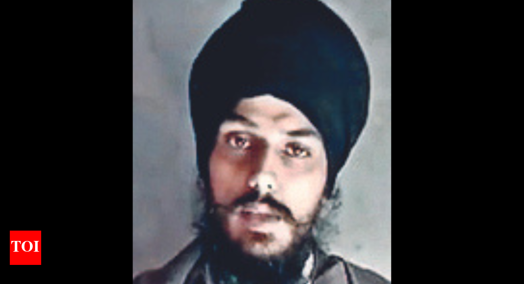 'Offering self': Amritpal Singh in 3 videos released after cops arrest ... 'Offering self': Amritpal Singh in 3 videos released after cops arrest ...