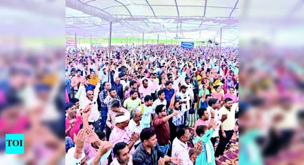25,000 Ministerial Employees Boycott Inflation Relief Camps | Jaipur ...