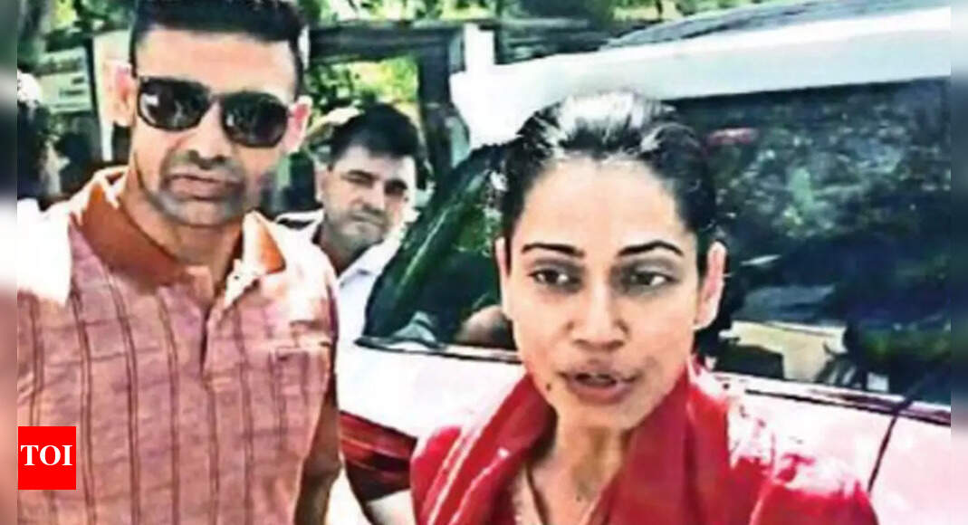 Payal Rohtagi Appears At Bundi Court In 2019 Defamation Case | Jaipur ...