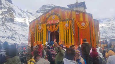 Kedarnath Temple Yatra: Portals of snow-bound Kedarnath open for ...