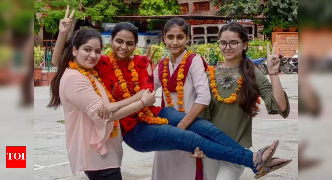 UP Board Toppers 2023: Complete List of Matric and Inter Toppers Here ...