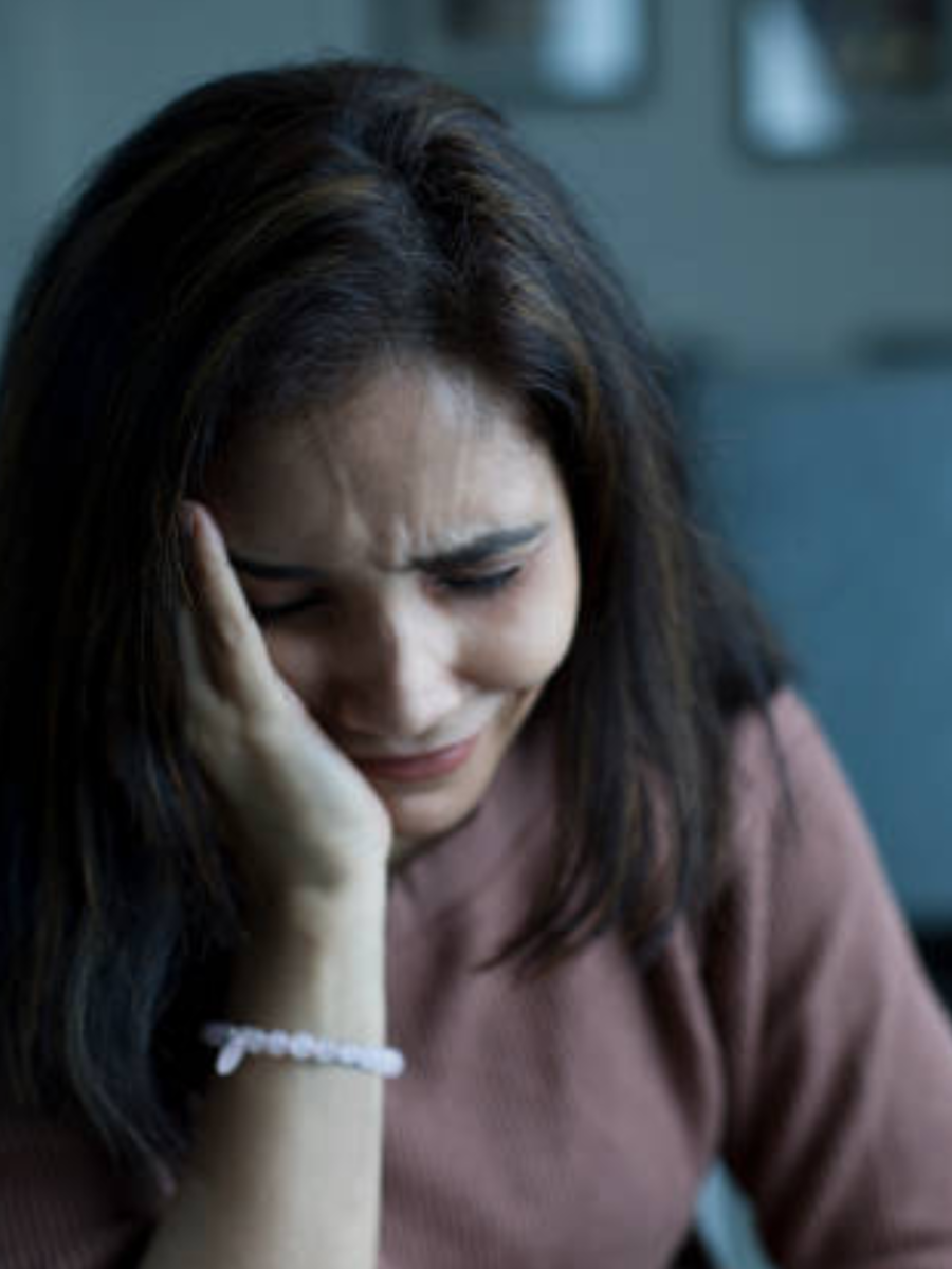 13 unusual signs of vitamin B12 deficiency | Times of India