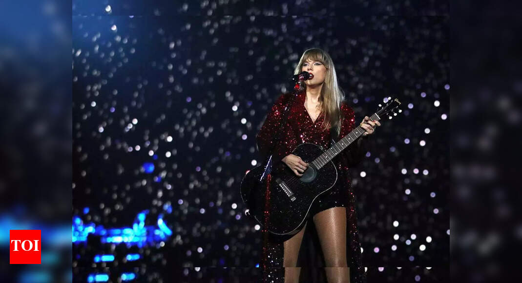 Taylor Swift gives health update after fans spot her hand injury at ...