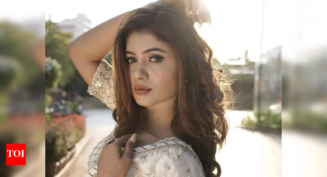 Kudumbavilakku fame Ashwathy is all excited about her Tamil debut with ...