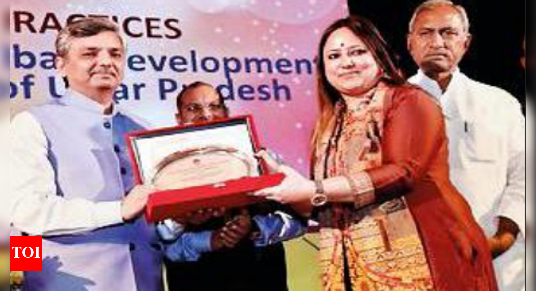 UP wins award for cleanliness campaign | Lucknow News - Times of India