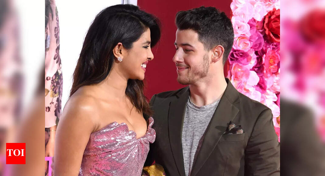 Priyanka Chopra says she's Nick Jonas' biggest fan, he makes her jaw drop all day | Hindi Movie ...