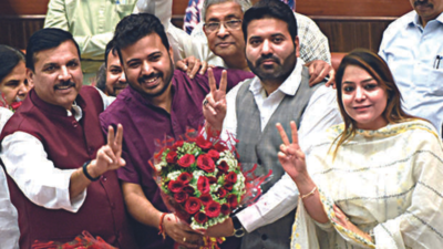BJP opts out, Shelly Oberoi gets another term as MCD mayor | Delhi News ...