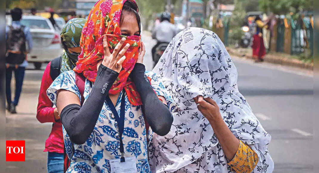 Gurgaon weather: Mercury goes up by 2 degrees Celsius, rain relief ...