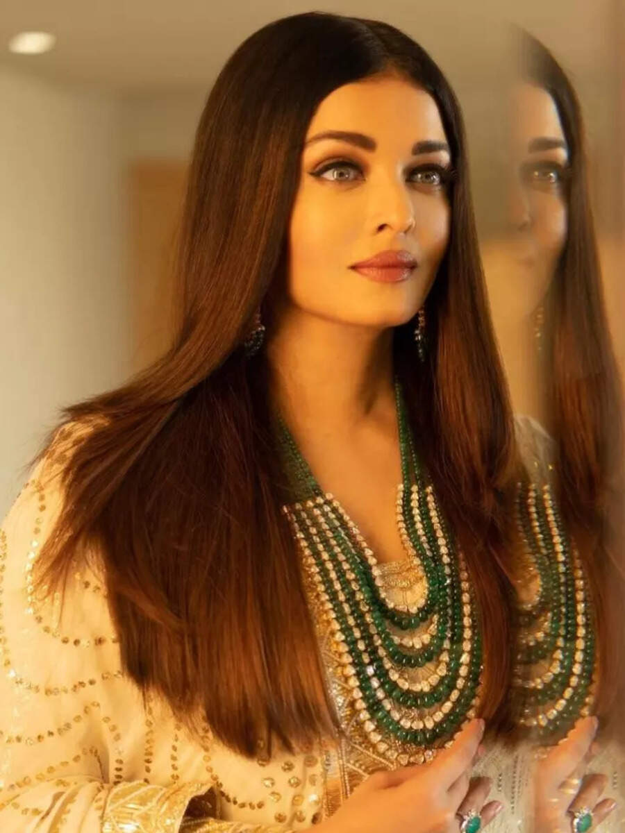 Aishwarya Rai Bachchan in white anarkali suit serves as chapter on elegance | TOIPhotogallery