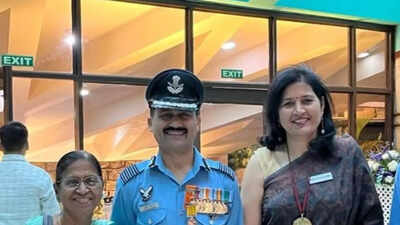 Lucknow based IAF officer gets Vishisht Seva Medal, has a long ...