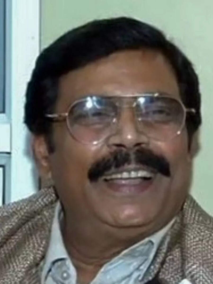 'Baahubali' Anand Mohan Singh's recent photos with family, Bihar ...