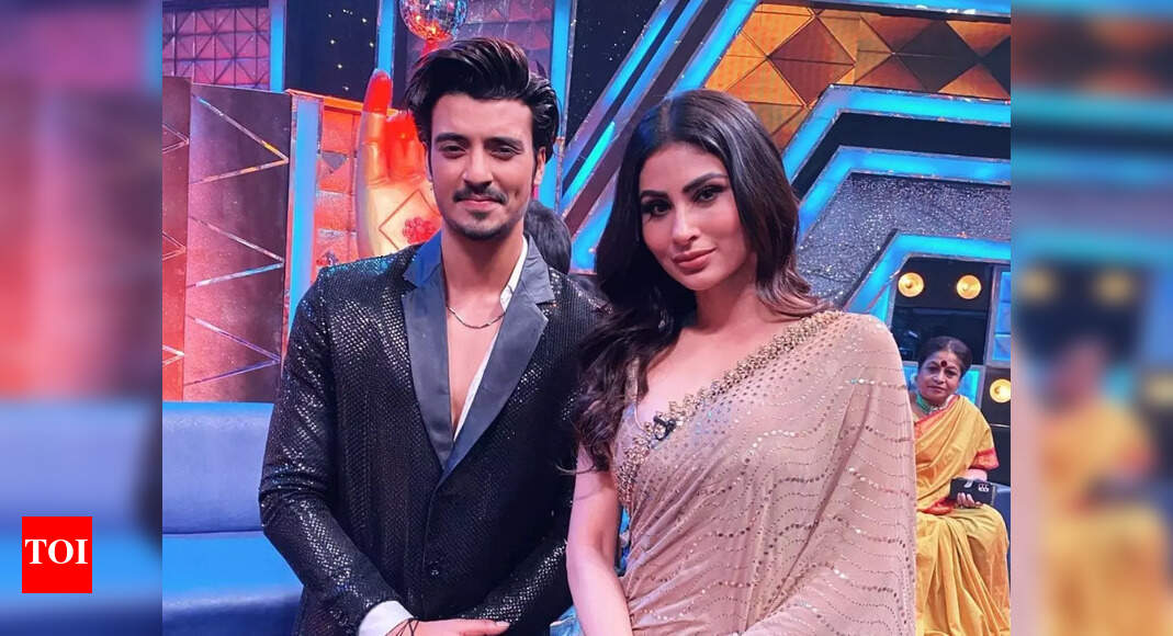 John Bhattacharya enjoys fanboy moment with Dance Bangla Dance 12 judge ...