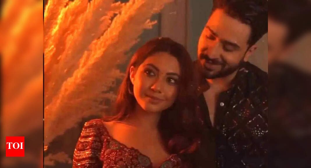 Aly Goni, Reem Sameer Shaikh are romancing away in latest track ...