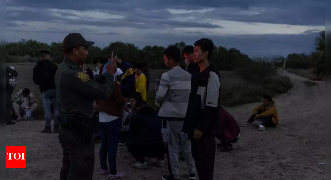 Chinese migrants find tips on social media for long trek to US-Mexico ...