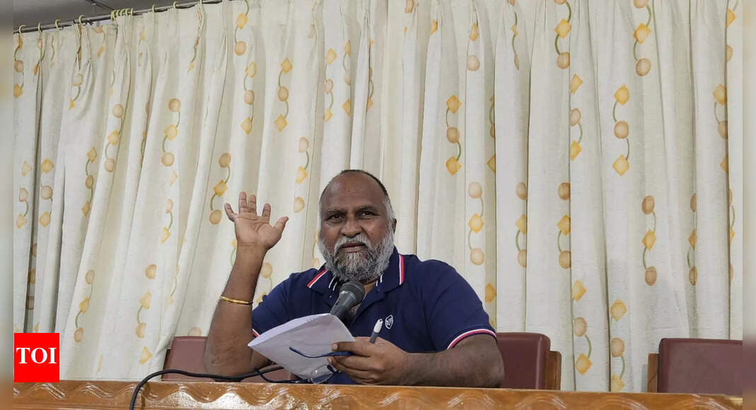 Congress leader Jagga Reddy plans to go on pada yatra in Telangana ...