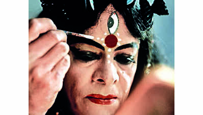 Bhaduri: From The Green Room: 13 Rare Images Of Chapal Bhaduri On ...