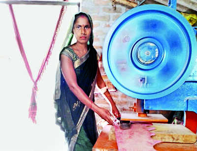Rural Livelihood Mission Turns Up Women Self-reliant | Varanasi News ...