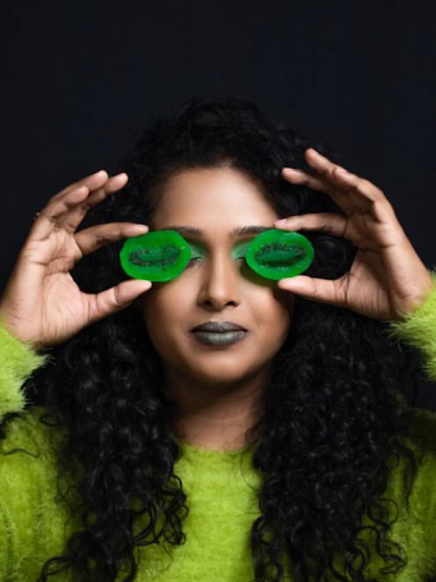 10 most glamorous looks of Apoorva Bharadwaj | Times of India