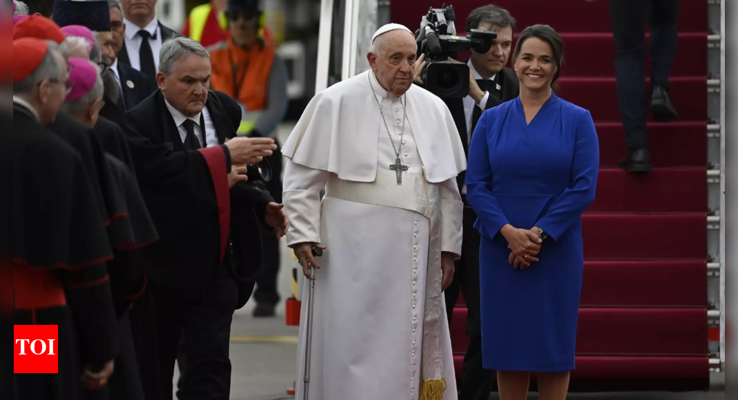 Ukraine Russias War On Ukraine Latest Pope Says Vatican Involved In