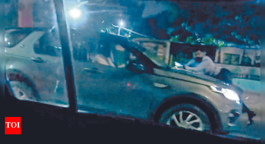 Cab driver dragged on SUV's bonnet for 3km in Delhi | Delhi News - Times of India