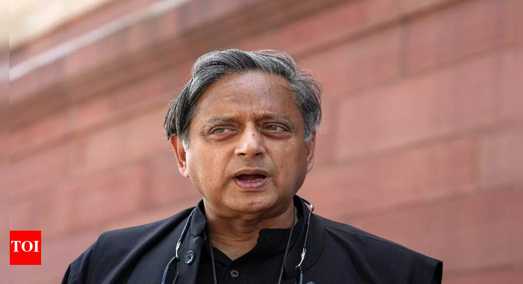 Shashi Tharoor: Salman Rushdie 'greatest living Indian writer', Nobel ...