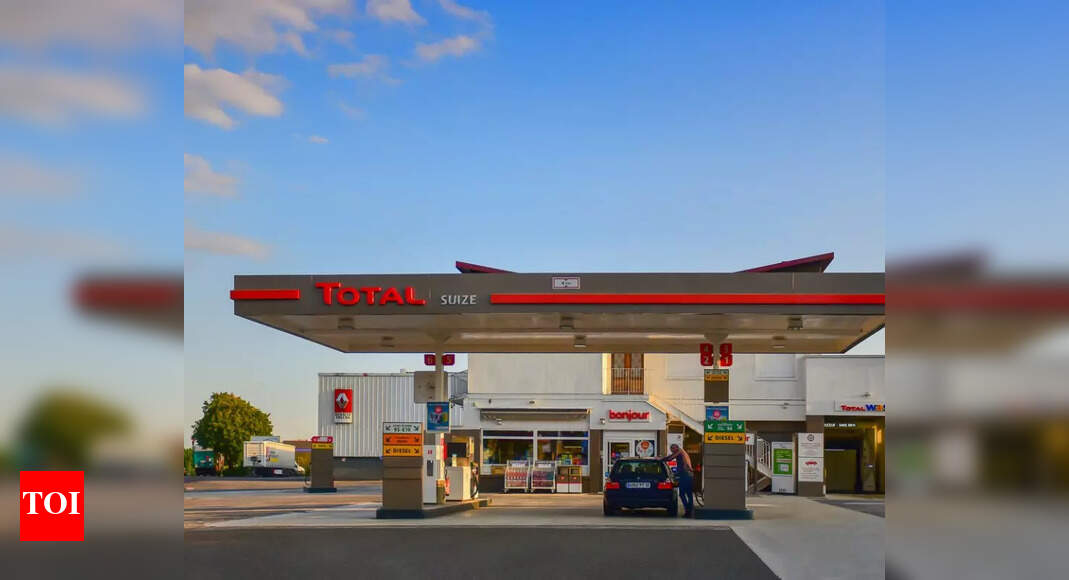 Adani Total Gas Q4 net profit rises 21% at Rs 98 crore - Times of India