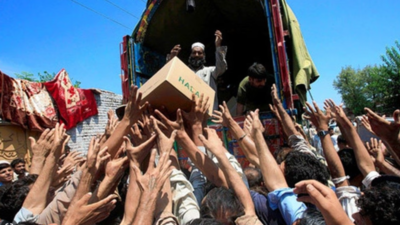 Pakistan inflation hits record 36.4% in April, highest in region ...