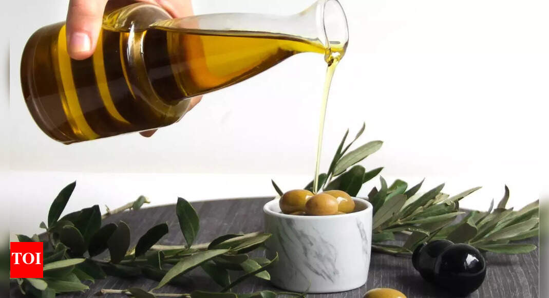Add these ingredients to your regular oil to make flavoured oils ...