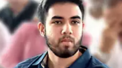 Mohit Kamboj hits back with video of former Maharashtra CM Uddhav Thackeray's son Tejas | Mumbai ...