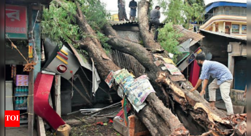 Cyclone in West Bengal: Govt on watch after IMD spots Bay of Bengal ...