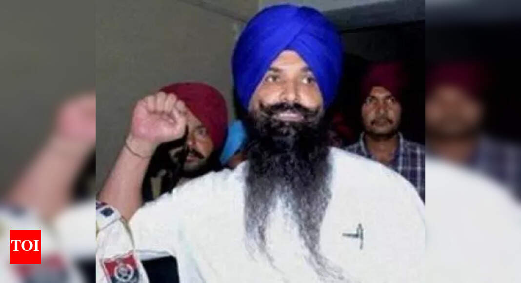 Beant Singh assassination case: Supreme Court declines to commute death ...