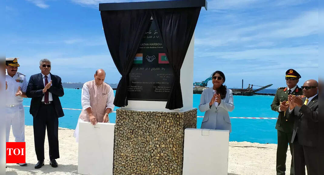 India & Maldives agree to deepen defence-security ties | India News ...